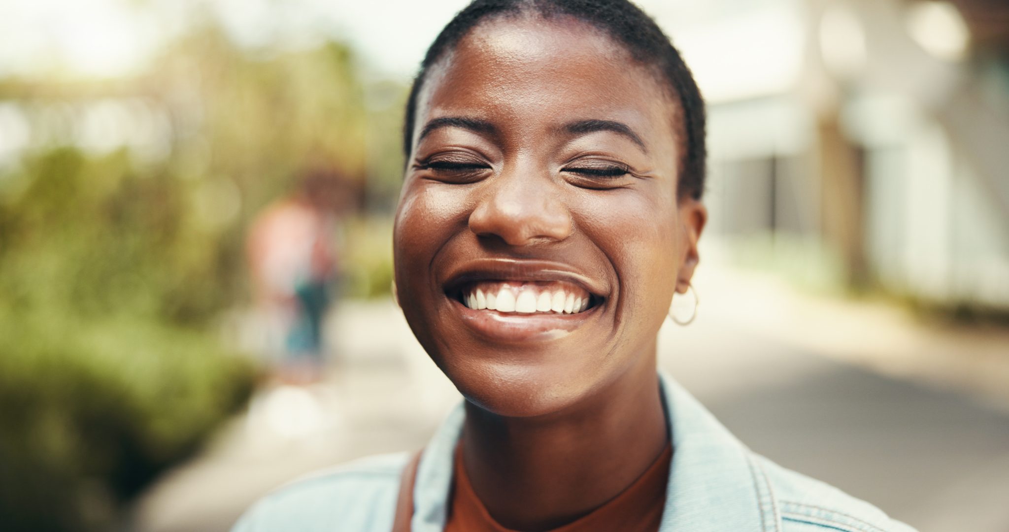 Glo Whitening • 425 Dental